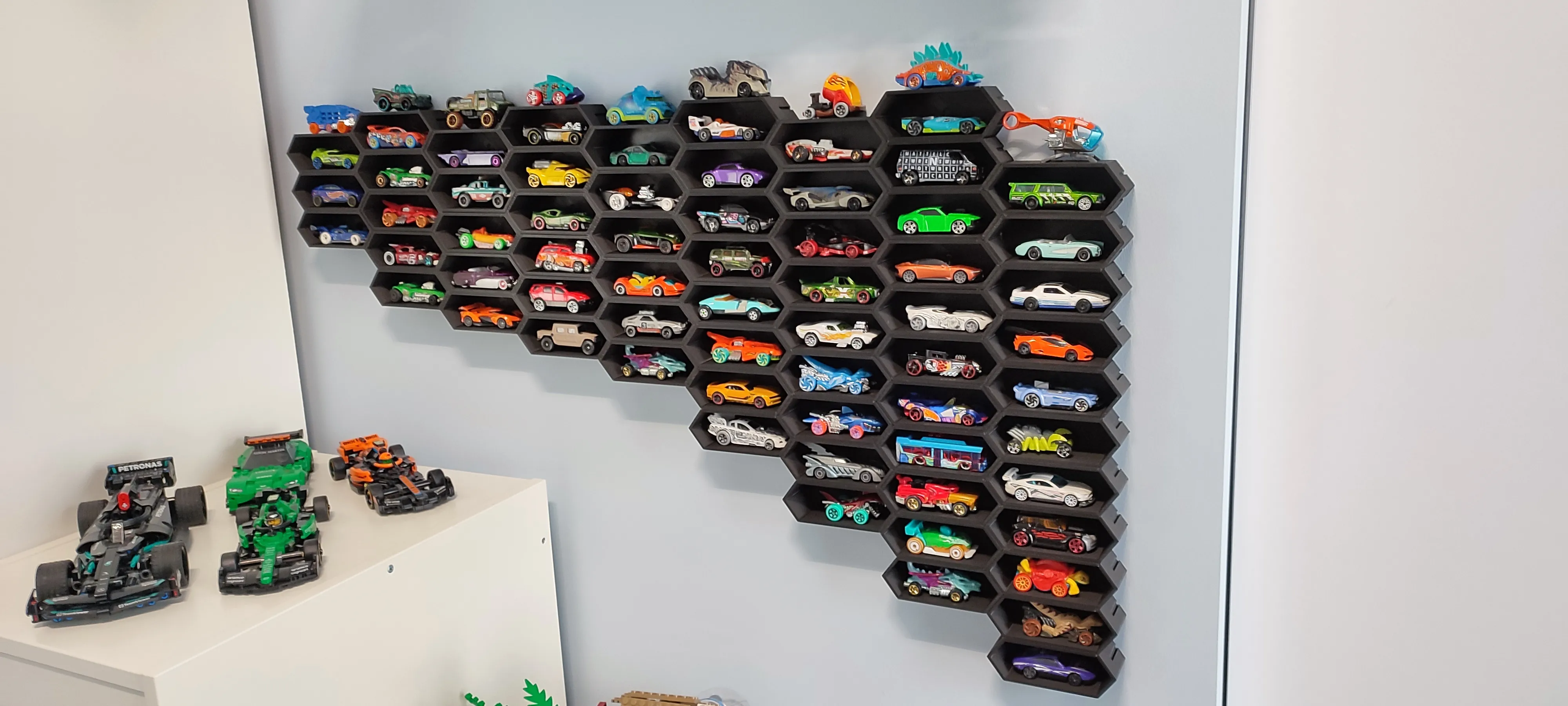 "Hot Wheels Garage" banner for Hot Wheels boxes by wieniu MakerWorld ...