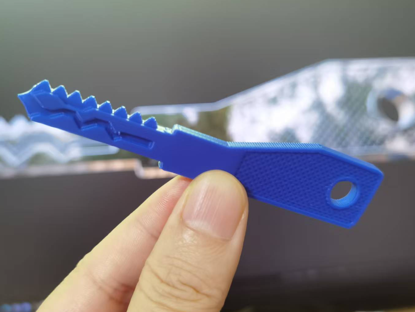 Serrated Key Keychain for Opening Packages by 望澄天 MakerWorld: Download ...