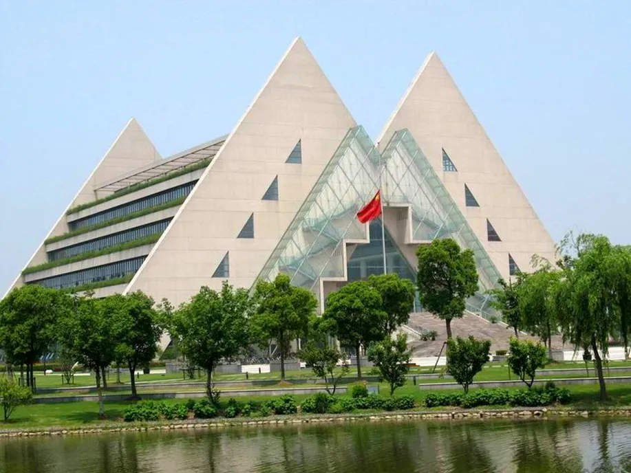 Shanghai University of Engineering Science Library by BH4HAP_GLOBLE ...