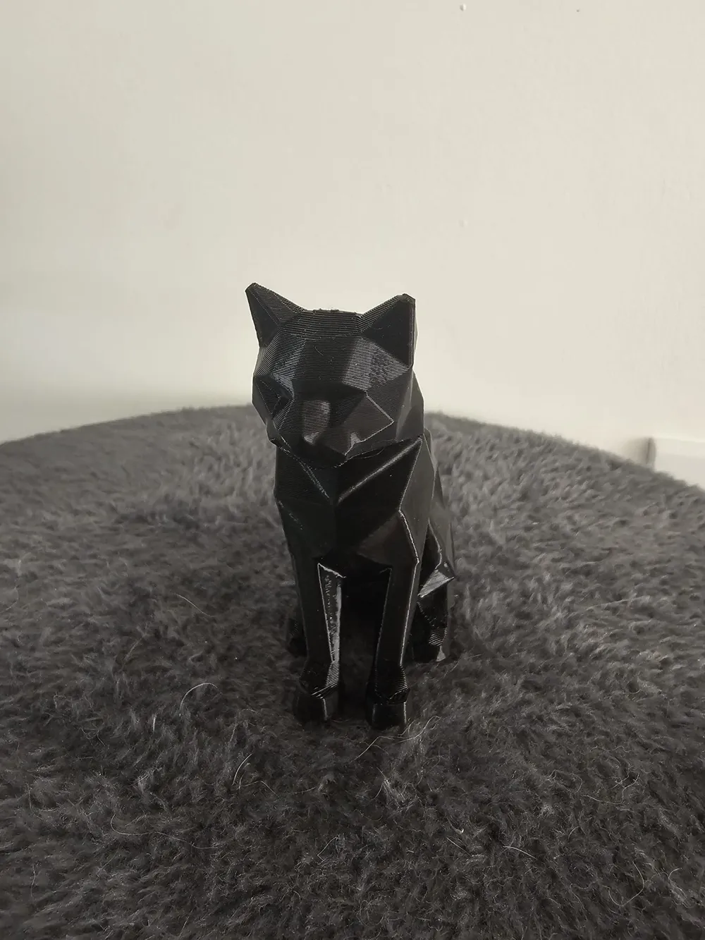 Modern Geometric Low Poly Cat Art - Free 3D Print Model - MakerWorld