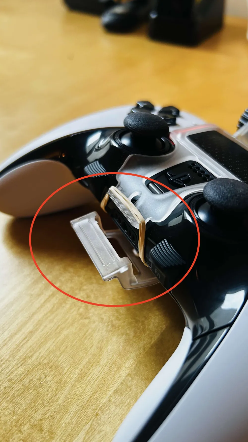Phone holder for Ps5 DualSense Edge controller - Free 3D Print Model ...