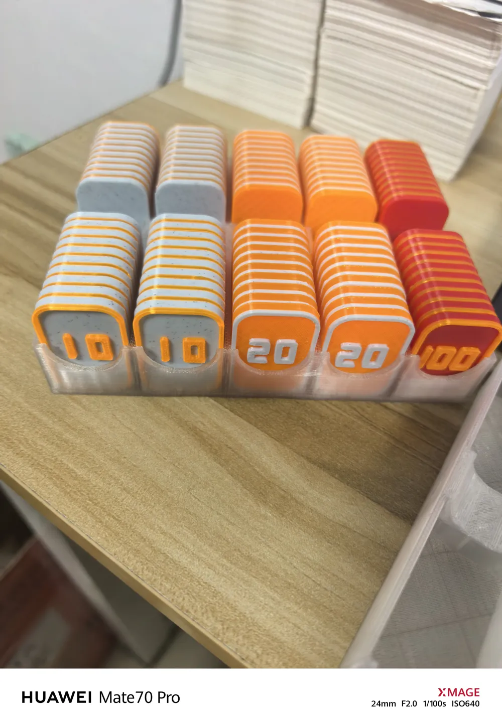 Two-color poker chips with numbers, self-designed storage box, 20*5 ...