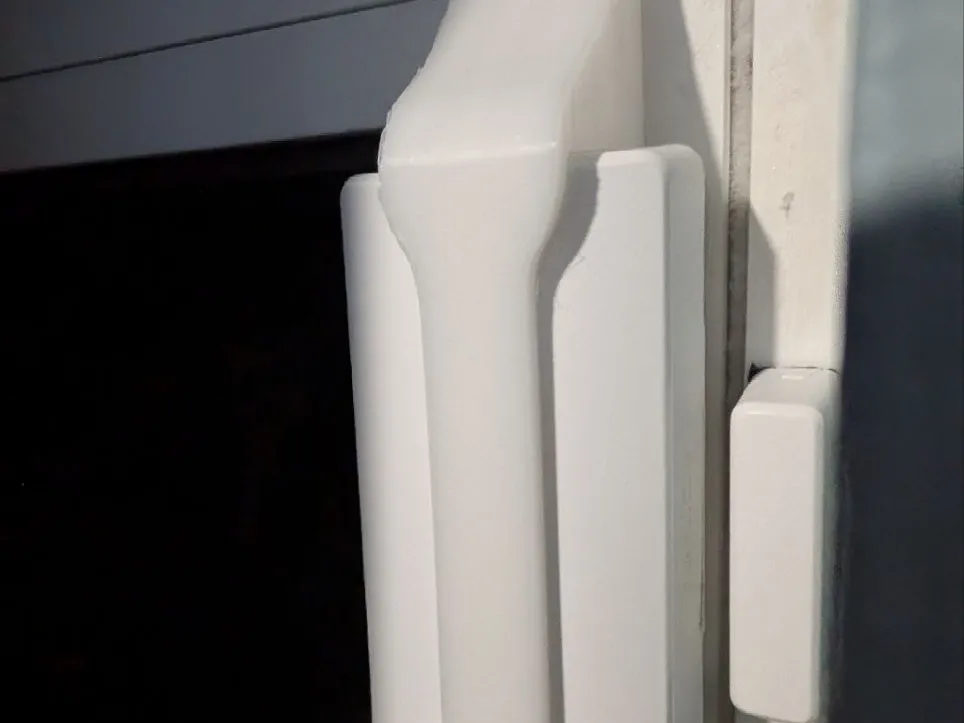 Window blinds guide for ADT window alarm sensor - Free 3D Print Model ...