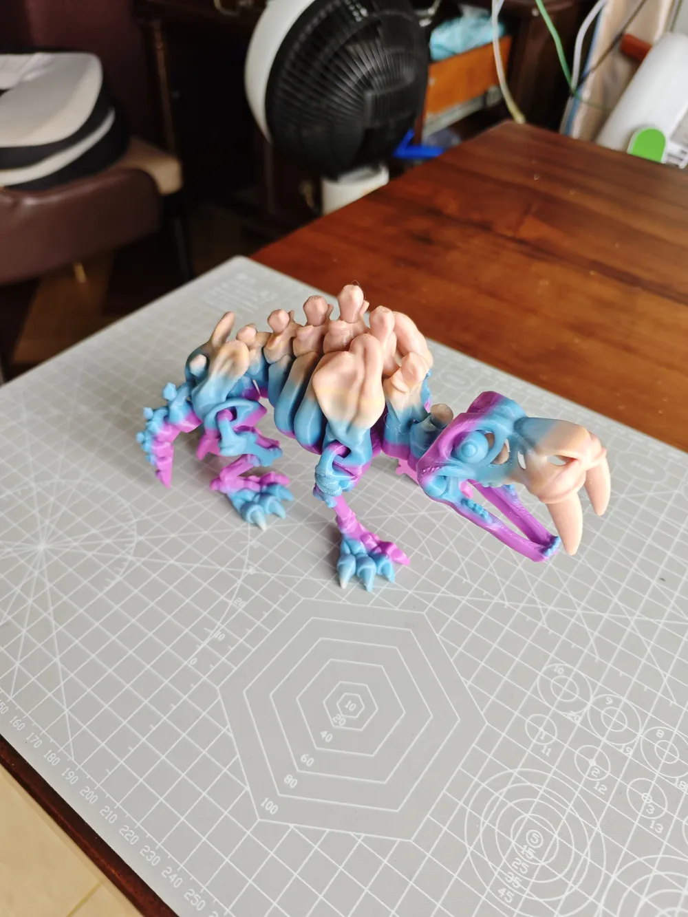 Animal Dinosaur Skeleton Toy Ornament Fossil Facehugger Mammoth Saber ...