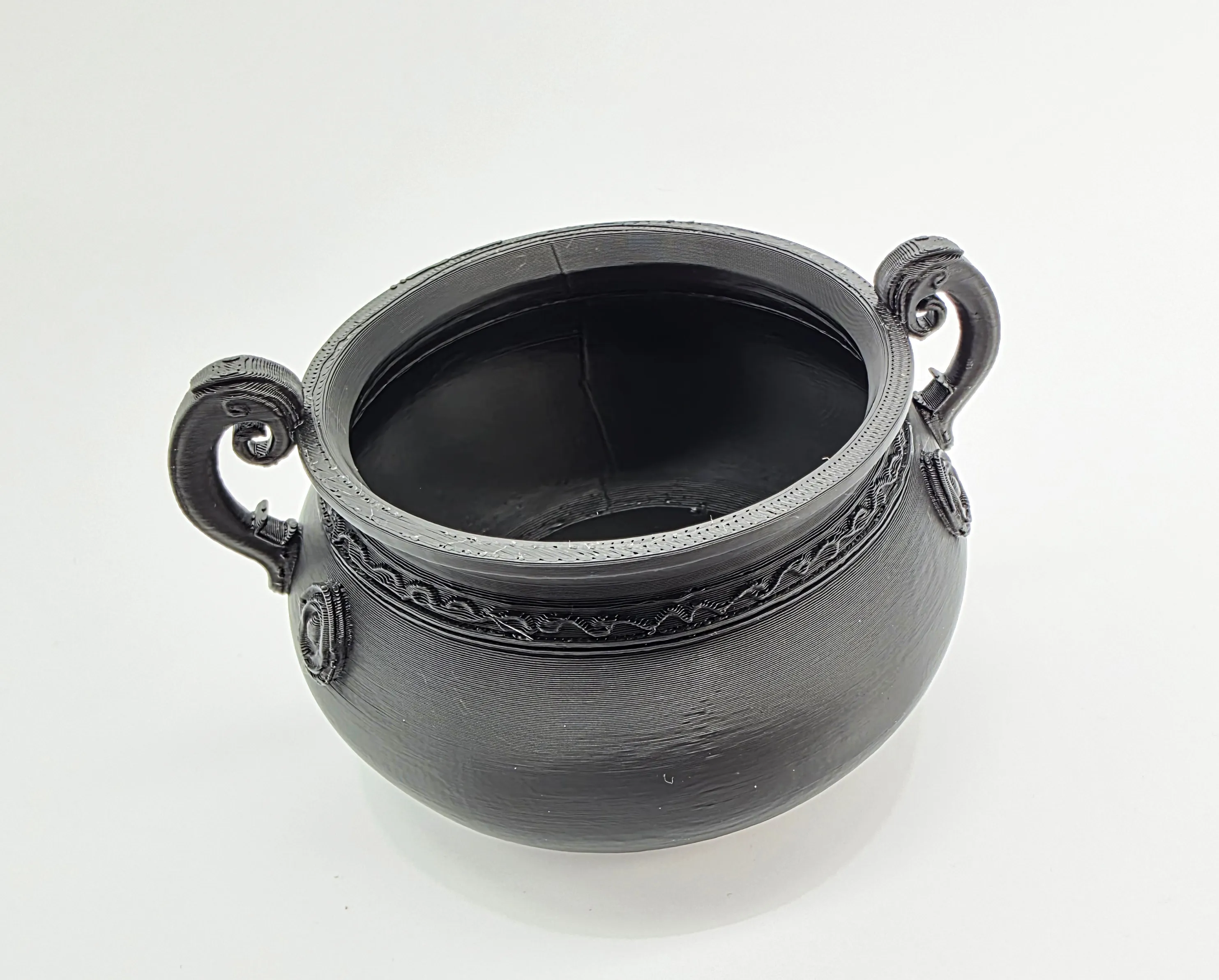 Fancy Cauldron - Flat Bottom - Free 3D Print Model - MakerWorld