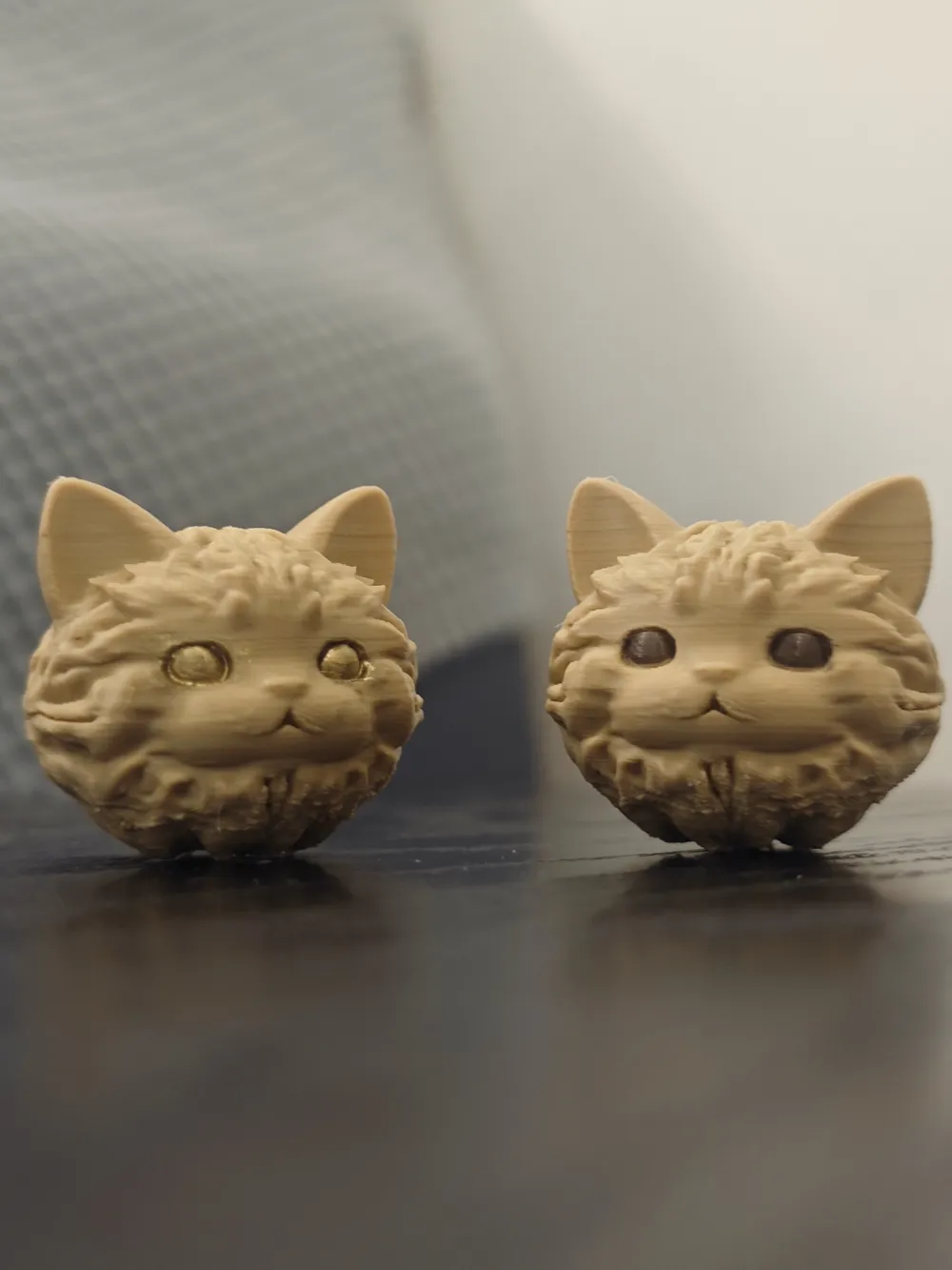 Cat Head Walnuts ~ Playing with Cat Heads ~ Smooth Sailing by 修石工坊 ...