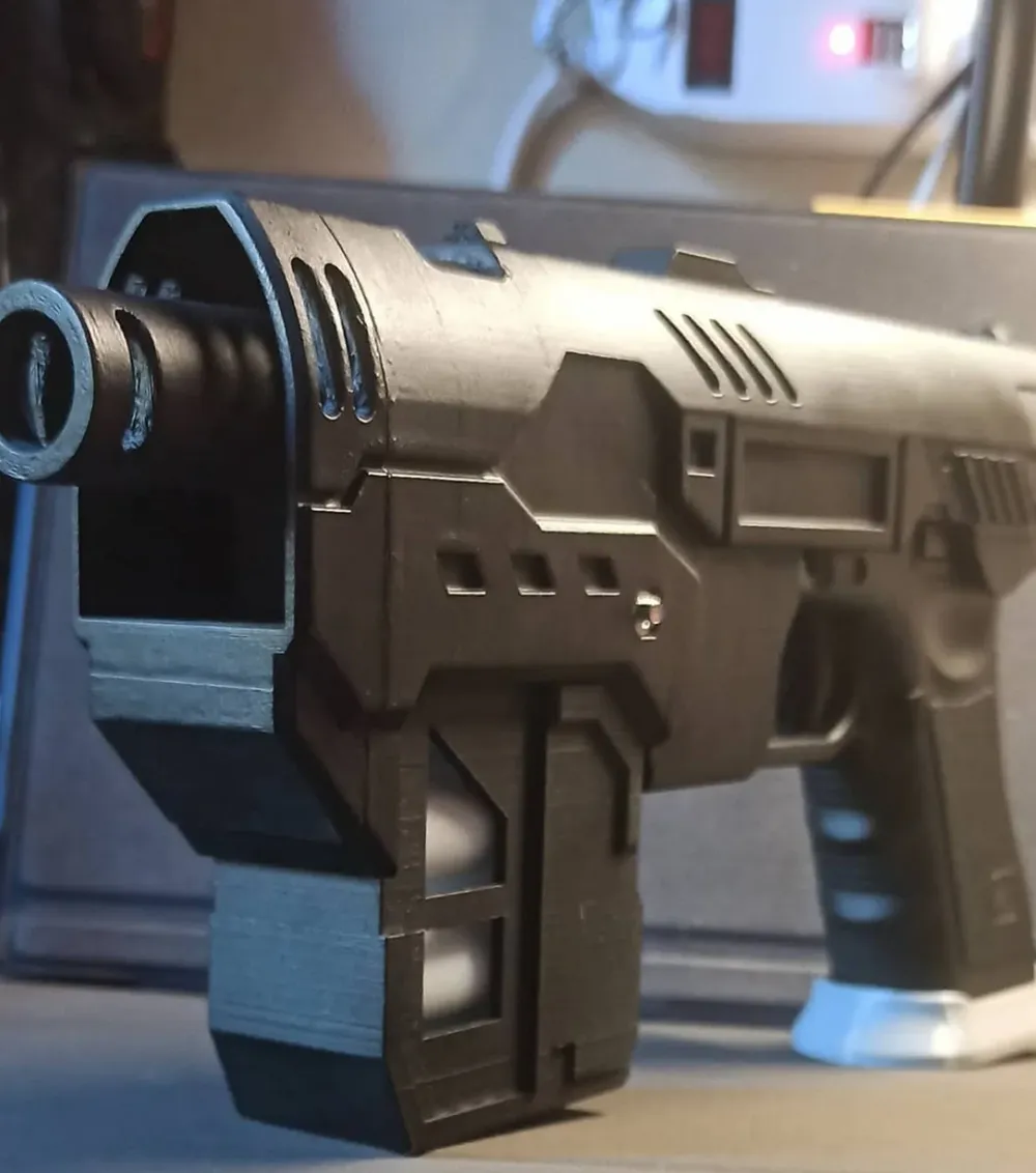 Judge Dredd Lawgiver body kit - Free 3D Print Model - MakerWorld
