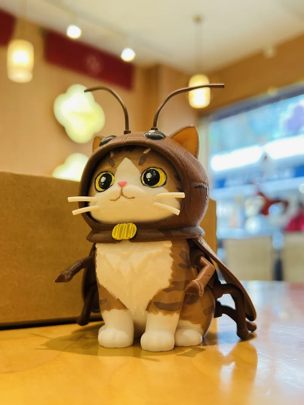 蟑螂猫咪 / A cat cosplay as a cockroach - Free 3D Print Model - MakerWorld
