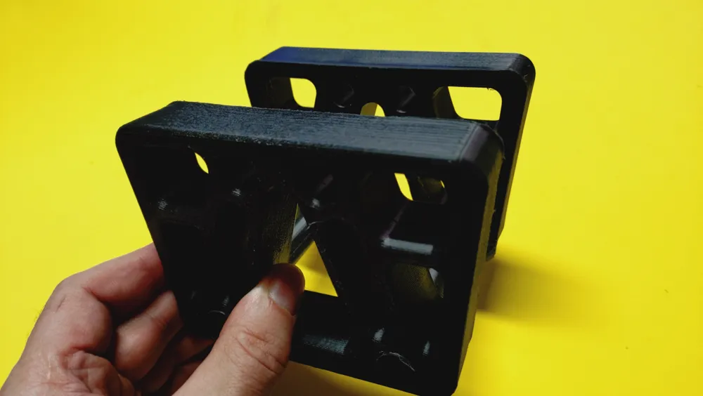 RC Crawler Stand 1:10 - Free 3D Print Model - MakerWorld
