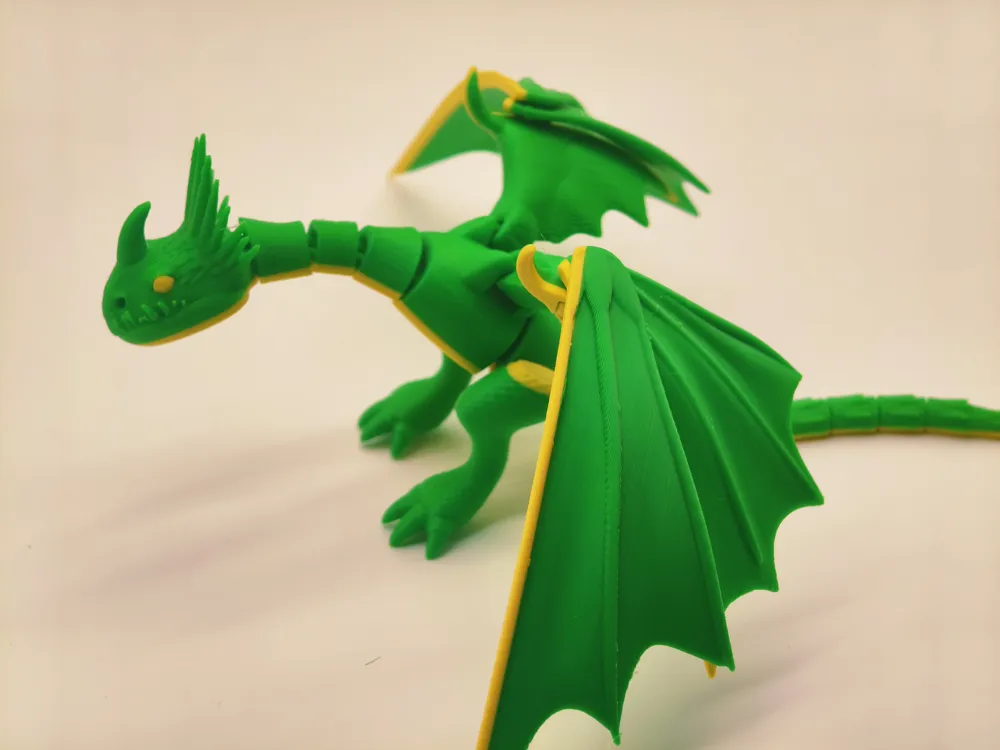 How to Train Your Dragon New Version, Stormfly, Flying in the Wind ...