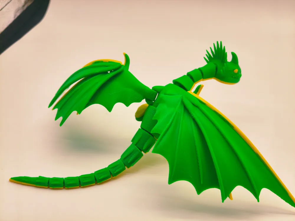 How to Train Your Dragon New Version, Stormfly, Flying in the Wind ...