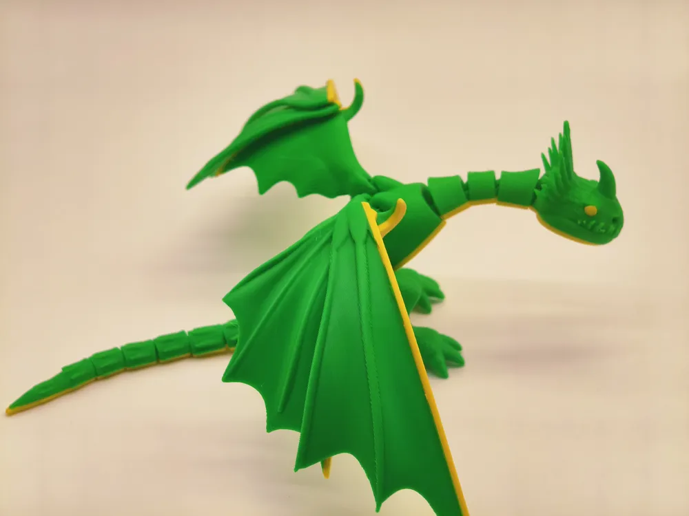 How to Train Your Dragon New Version, Stormfly, Flying in the Wind ...