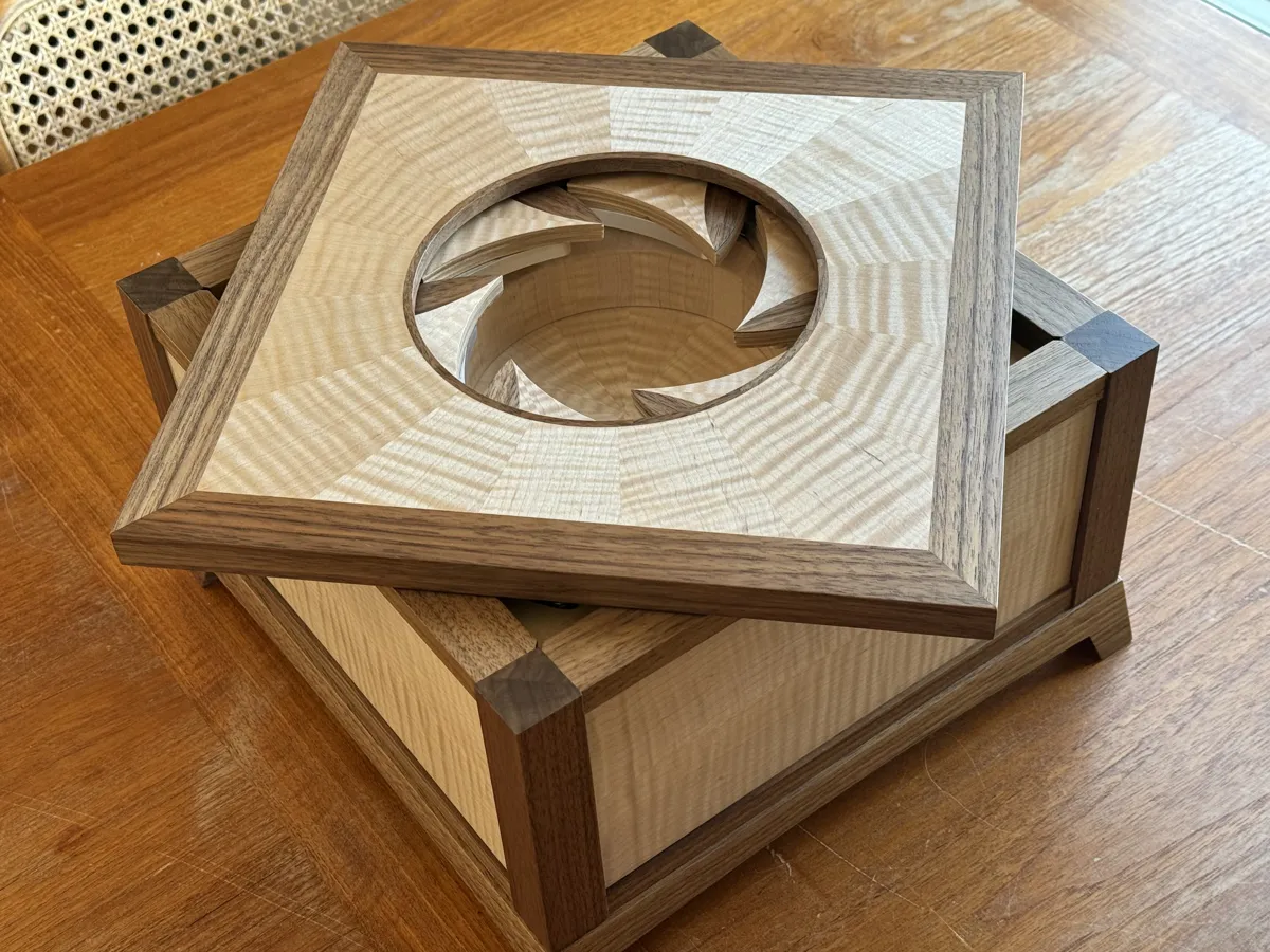 Iris Box by Radditzuniverse54 MakerWorld: Download Free 3D Models