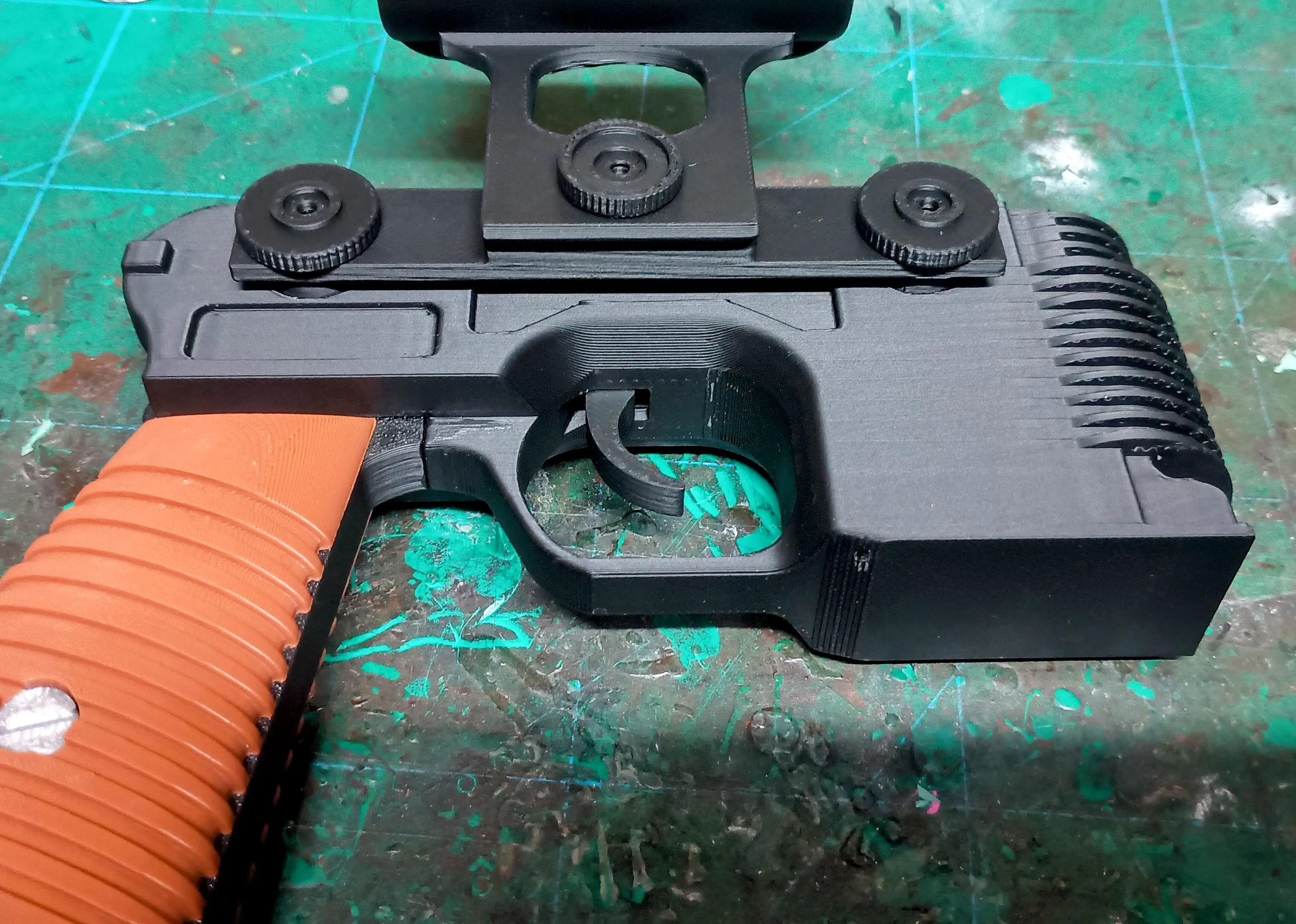 Star Wars Hero DL-44 ANH Blaster-Moving Trigger by ASTDrones MakerWorld ...