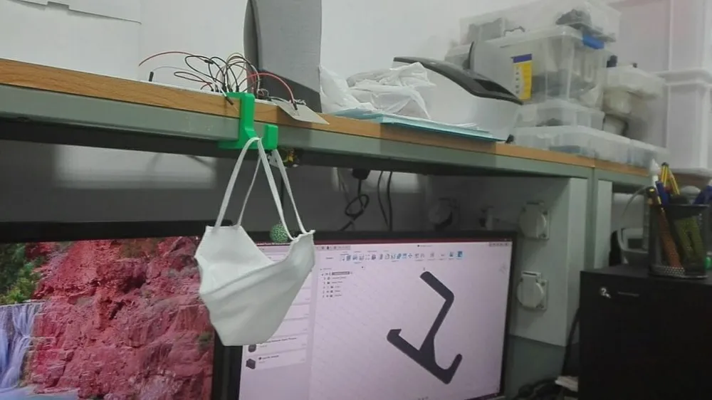 Hanger hook for laboratory table - Free 3D Print Model - MakerWorld
