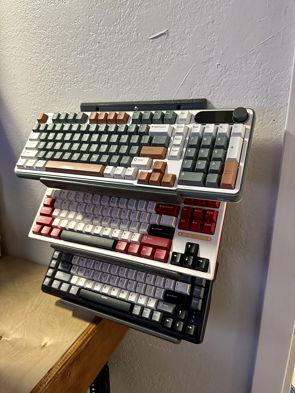 Keyboard Wall Mount Organizer - Free 3D Print Model - MakerWorld