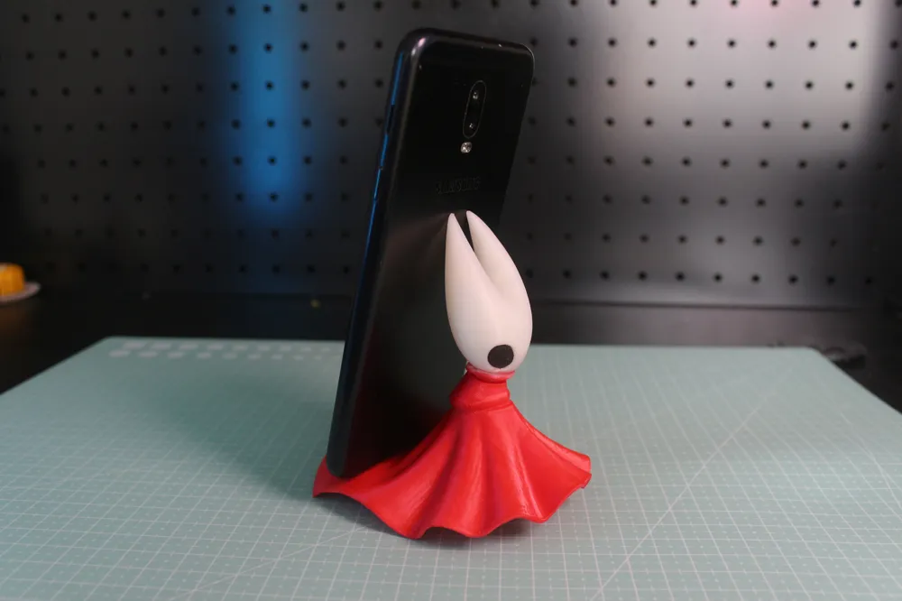 Hollow Knight Hornet Phone Stand - Free 3D Print Model - MakerWorld