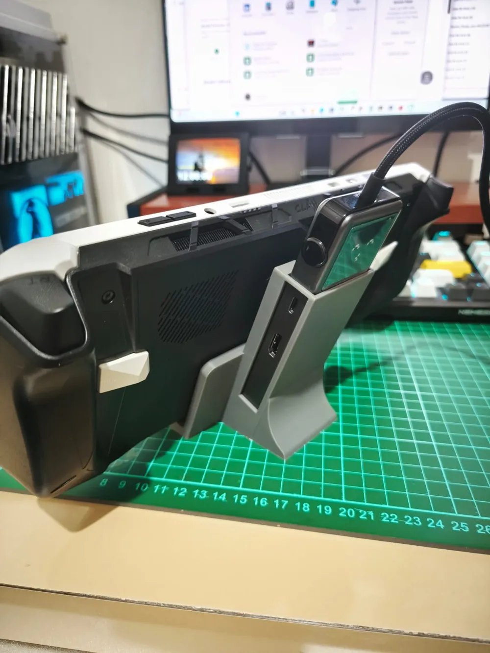 MSI CLAW A8 DOCK - Free 3D Print Model - MakerWorld