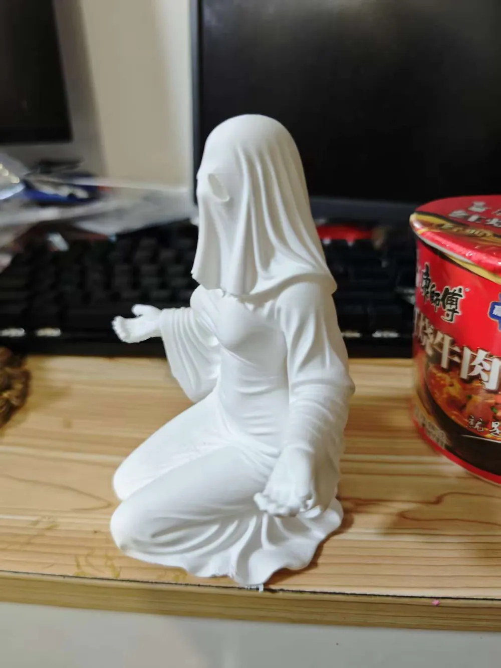 Ghost Girl - Needs a Hug by 小岛秀夫（国际站） MakerWorld: Download Free 3D Models