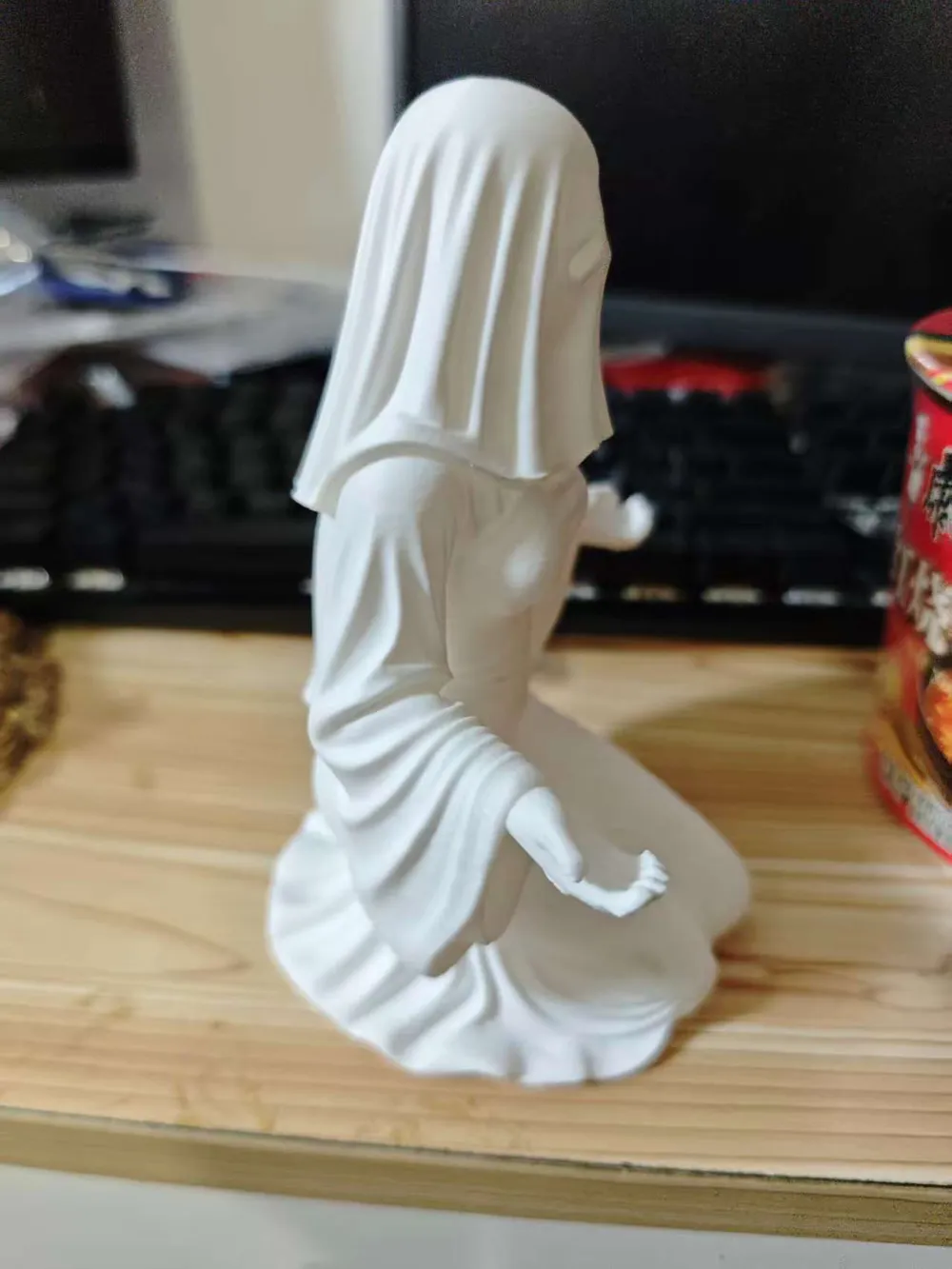 Ghost Girl - Needs a Hug by 小岛秀夫（国际站） MakerWorld: Download Free 3D Models