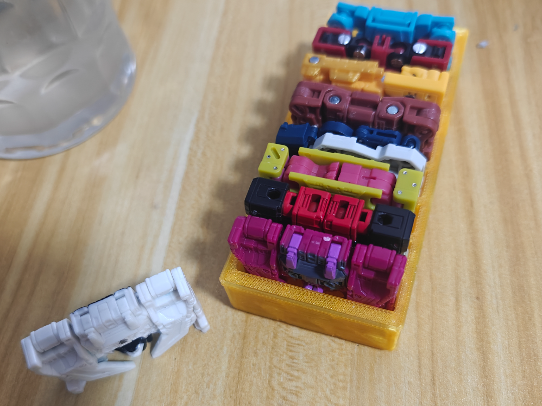 Transformers Classics Line Soundwave Cassette Bots Cassette Box ...