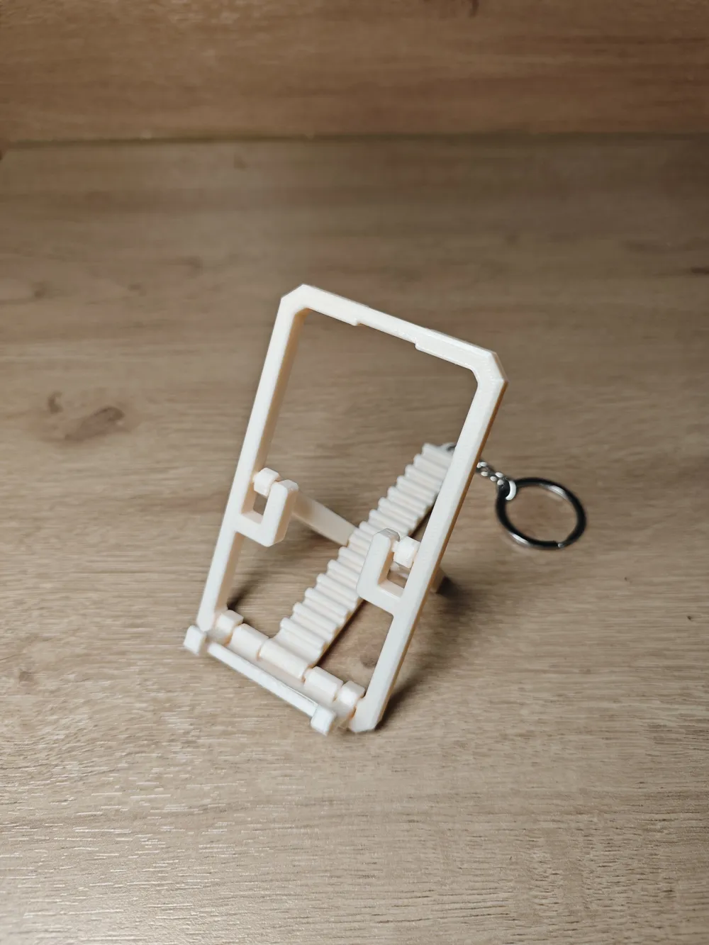 Folding Phone Stand Keychain - Free 3D Print Model - MakerWorld