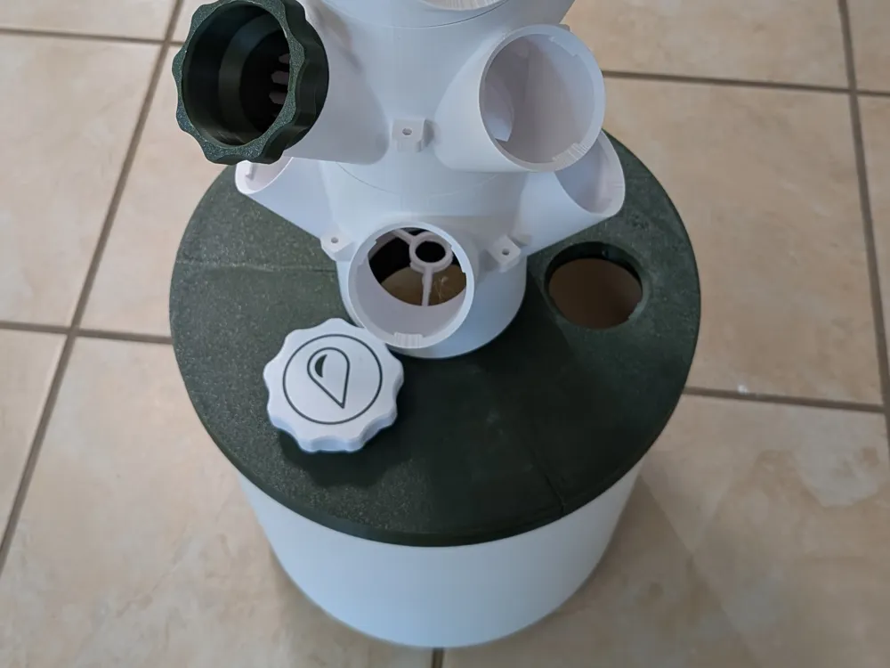 Hydro Tower Universal Set-On Bucket Lid - Free 3D Print Model - MakerWorld