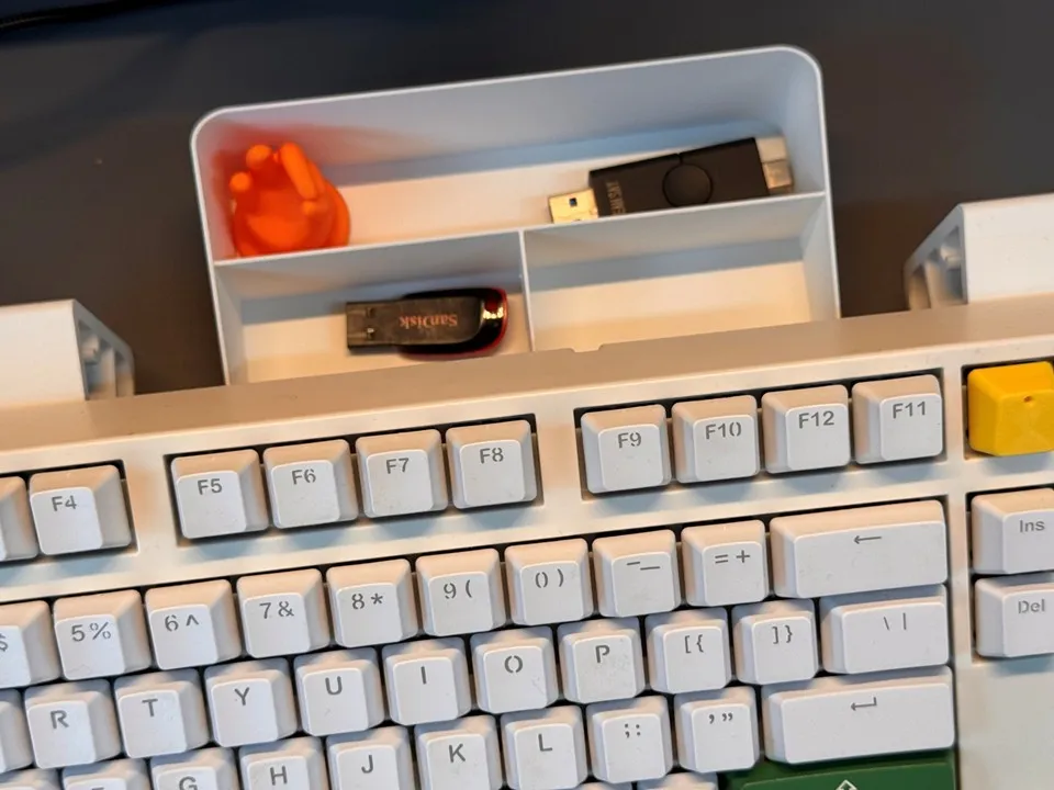 18.5 Degree Wrist-Friendly Keyboard Multi-functional Stand with Stable ...