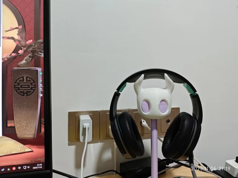 Hollow Knight Headphone Stand - Free 3D Print Model - MakerWorld