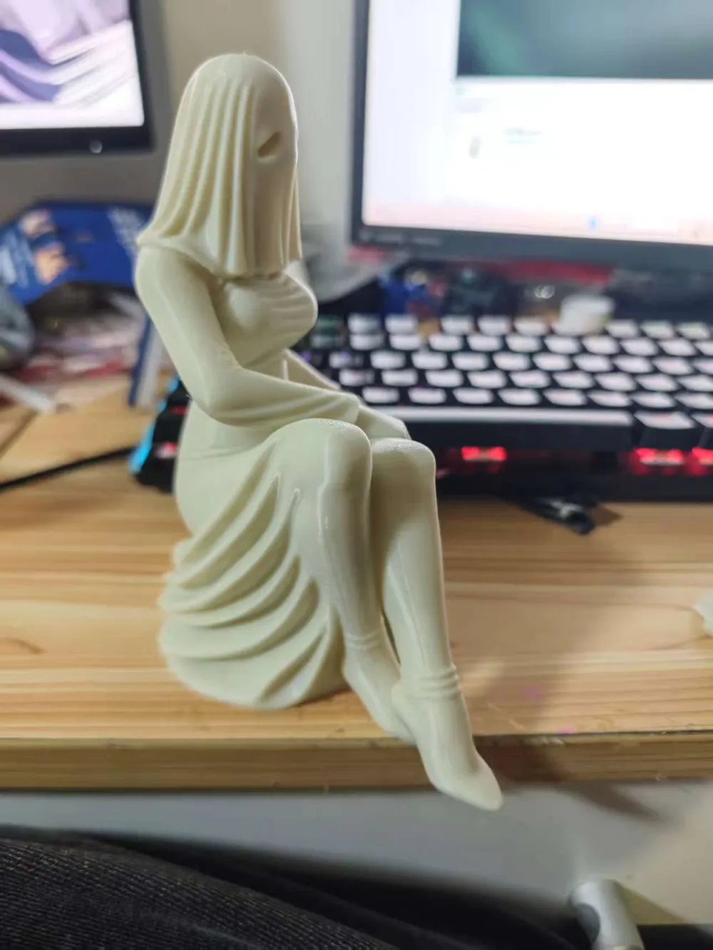 Ghost Girl -- 'Excuse Me' - Free 3D Print Model - MakerWorld