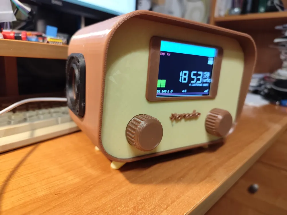 Yoradio Mini Vintage by bynio MakerWorld: Download Free 3D Models