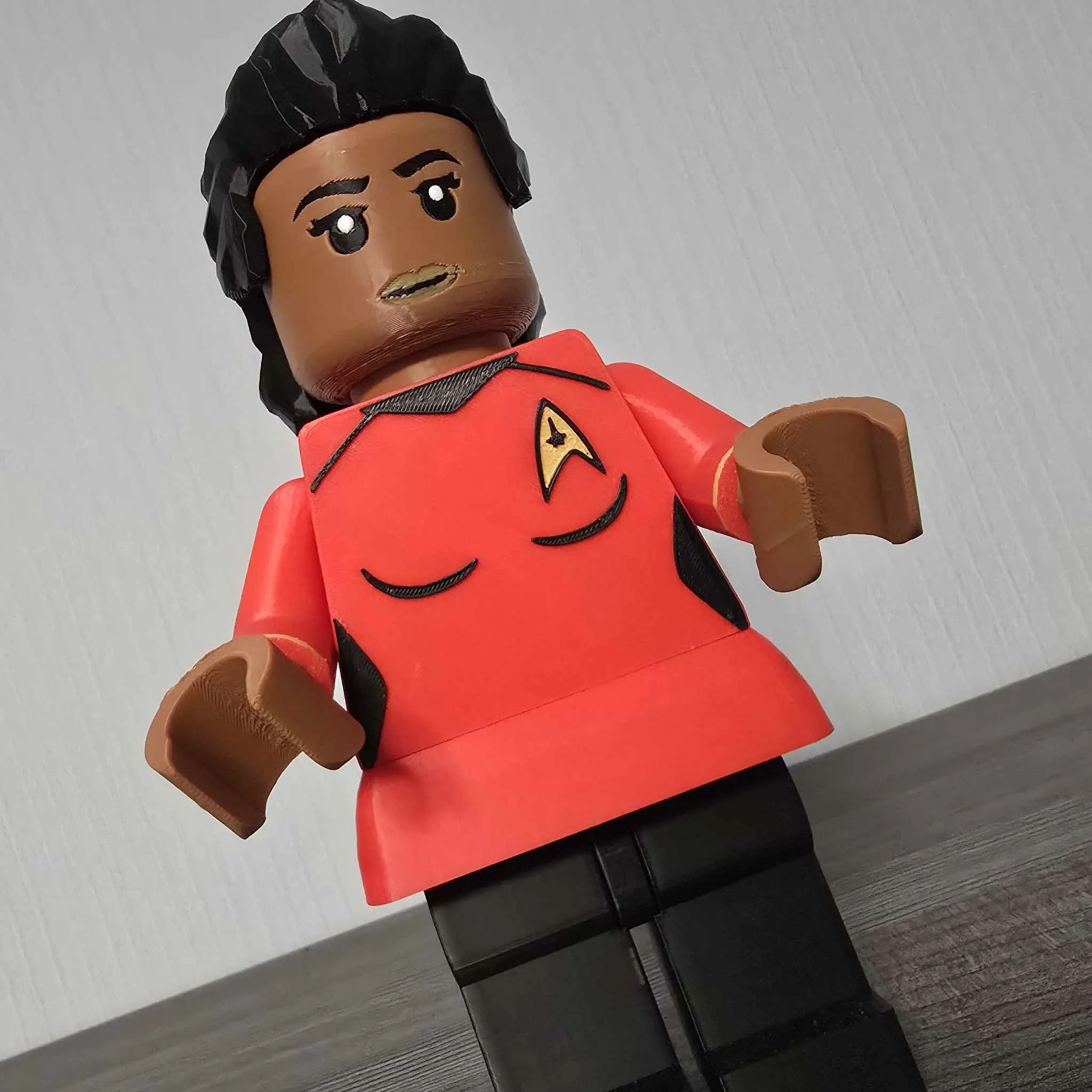 Nyota Uhura * Star Trek * 500% ~21 cm - Free 3D Print Model - MakerWorld