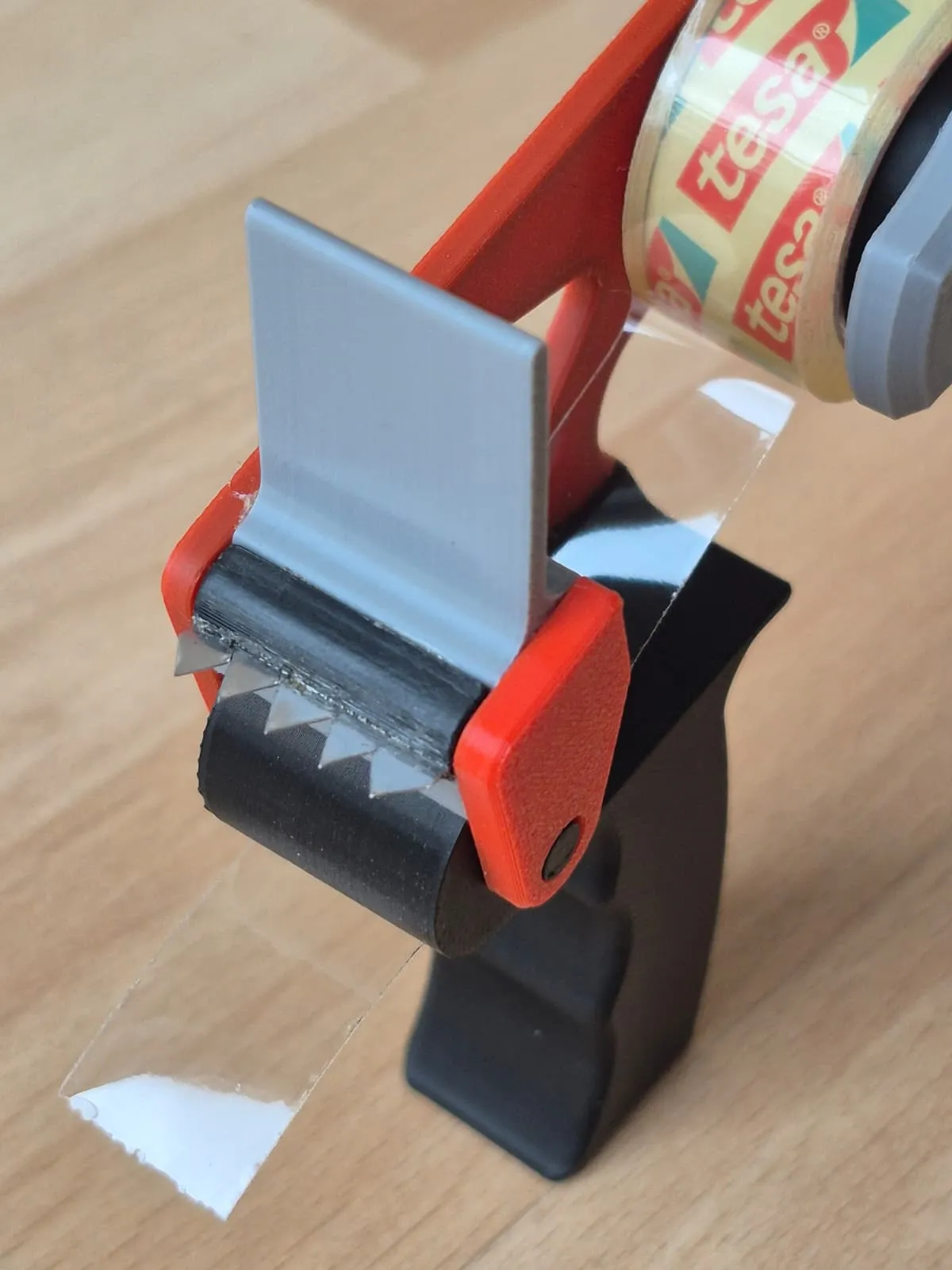 Mini "TESA" Klebebandabroller von Jannik MakerWorld: Kostenlose 3D ...