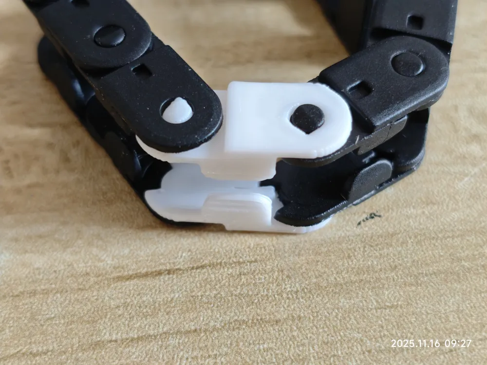 Original P1S drag chain - Free 3D Print Model - MakerWorld