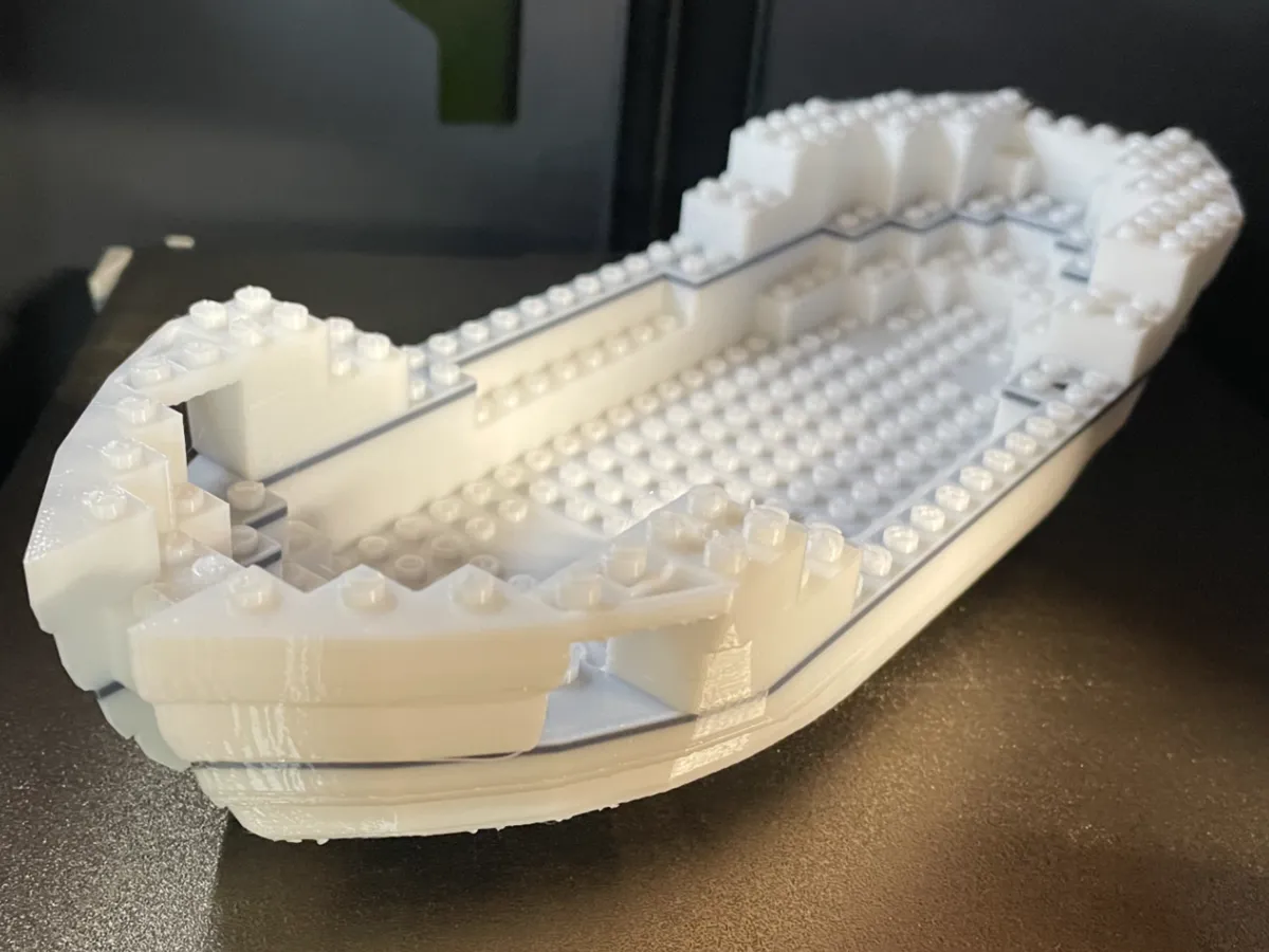 Brick floating boat hull V2 - Free 3D Print Model - MakerWorld