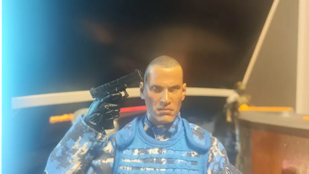 1:6 Action Figure Weapon - Glock 18 Pistol (Separate Magazine Parts) by ...