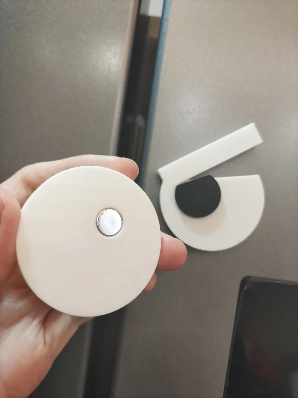 My fridge came alive~~emoji fridge magnets - Free 3D Print Model ...