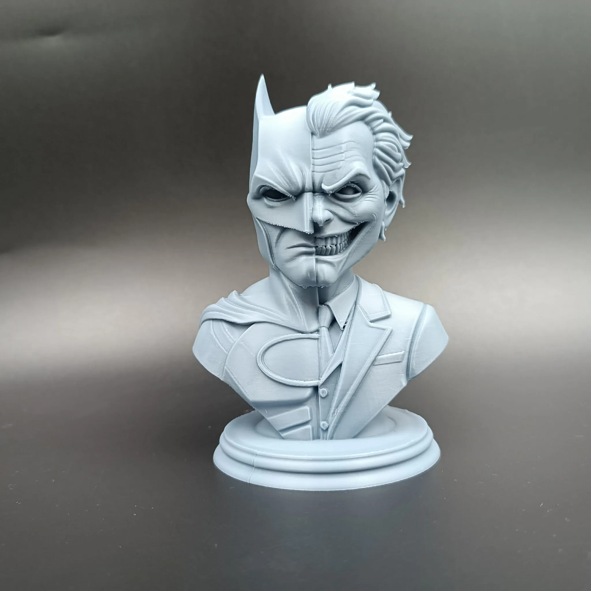 Dual-Face Hero vs Villain - Batman and Joker Bust - Free 3D Print Model ...