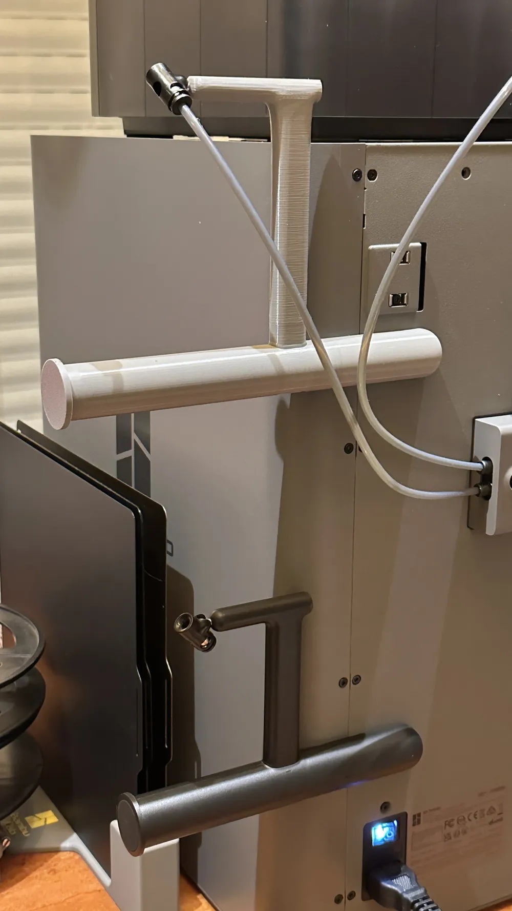 Bigger spool holder (for 2kg spools) - Free 3D Print Model - MakerWorld