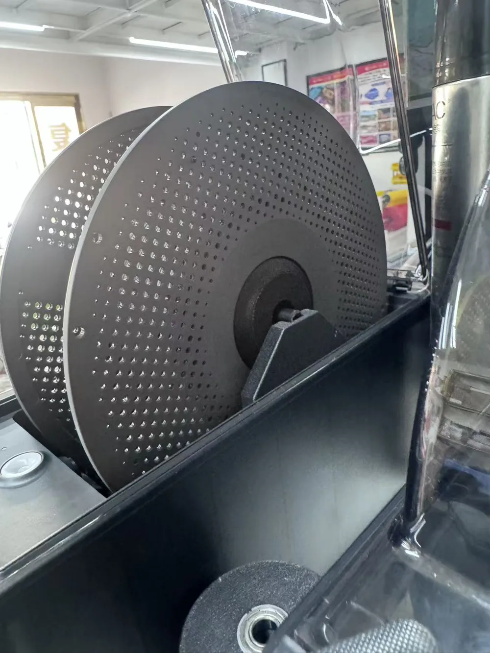 AMS-HT Low Resistance Filament Spool Riser by 风子 MakerWorld: Download ...