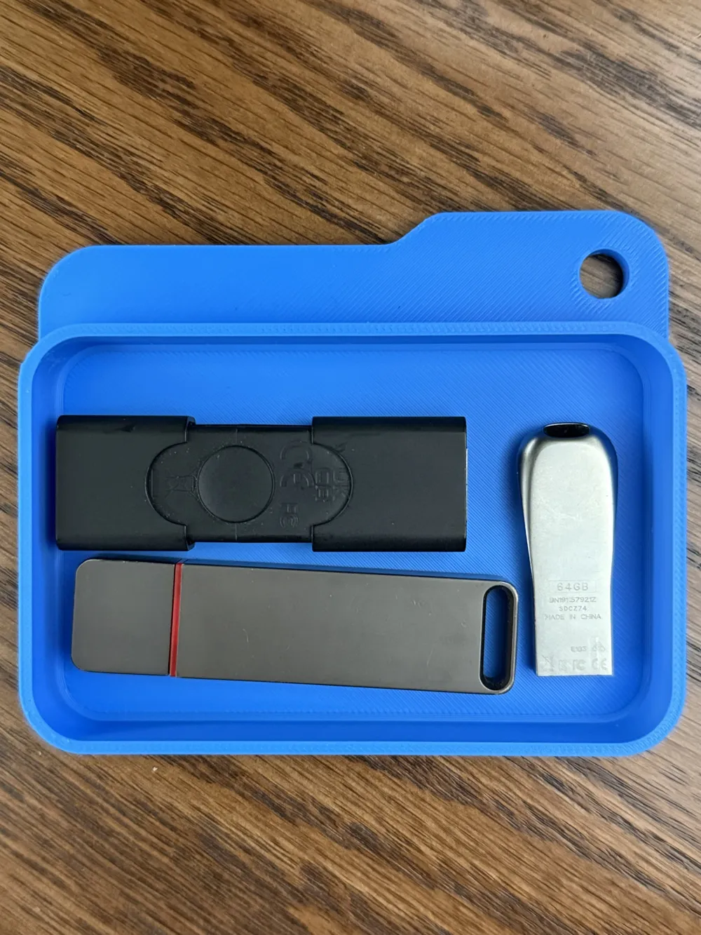 USB drive storage box - Free 3D Print Model - MakerWorld
