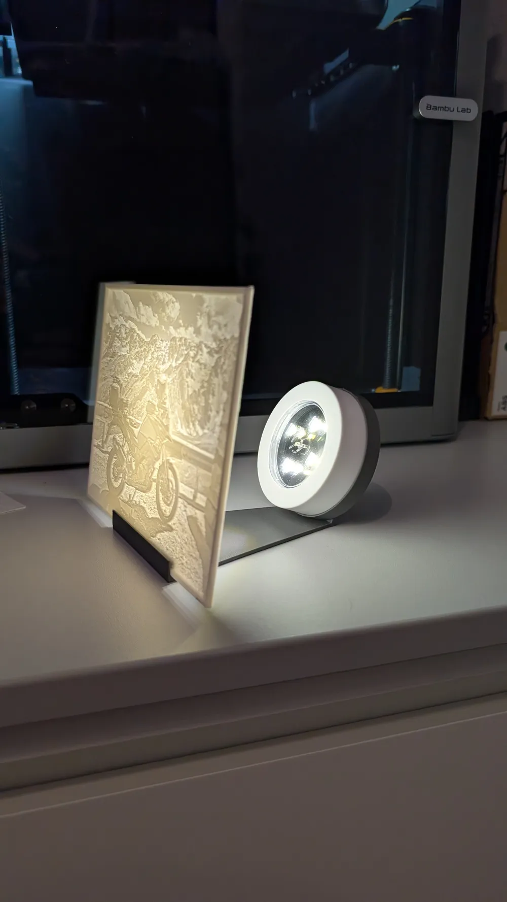 Lithophane LED Puck - Free 3D Print Model - MakerWorld
