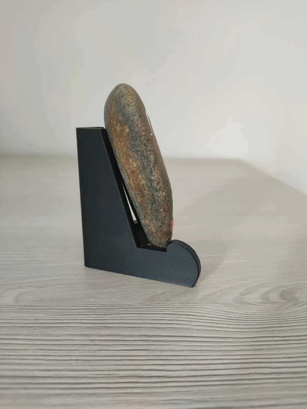 Pebble display stand, stone, phone, tablet.. - Free 3D Print Model ...