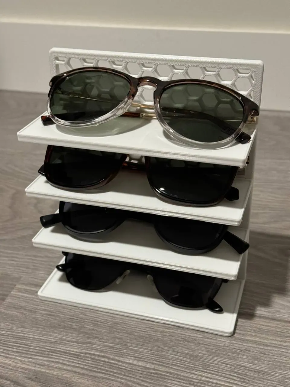 Sunglasses Stand - Free 3D Print Model - MakerWorld