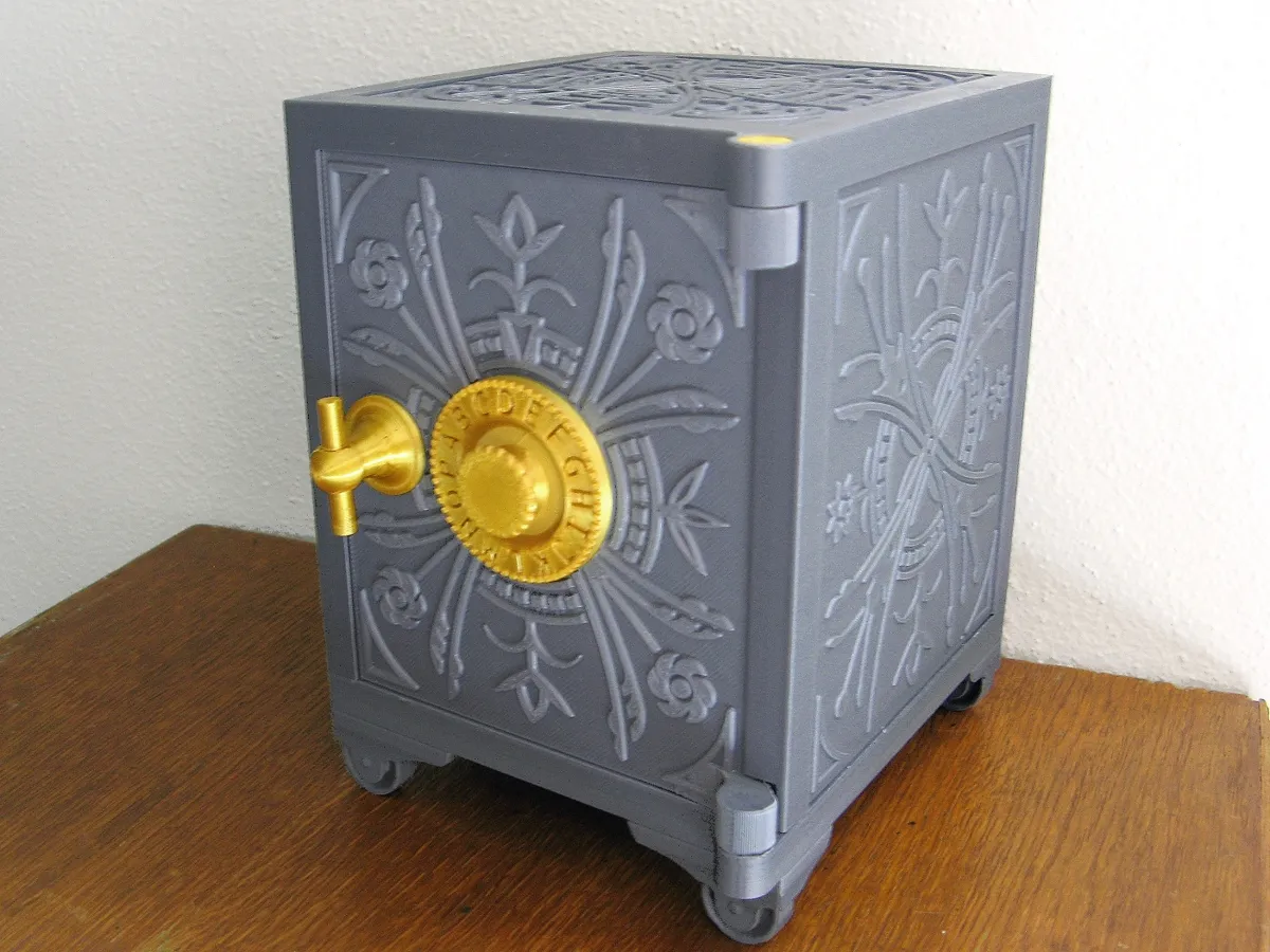 Miniature Toy Safe with Ornate Decoration - Free 3D Print Model ...