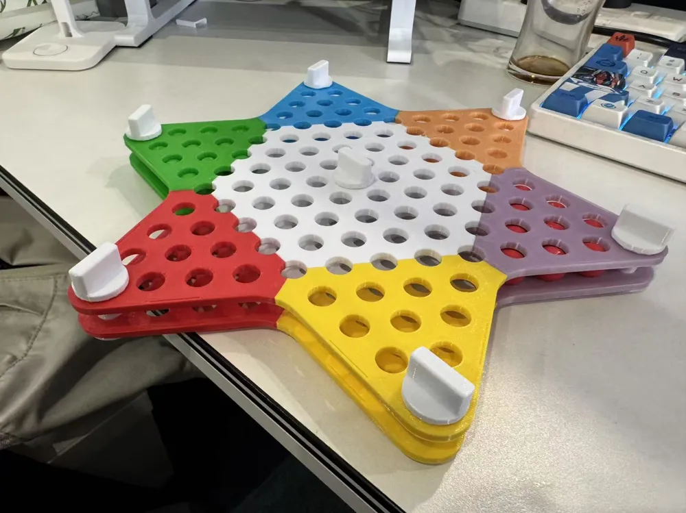 Checkers, two-layer storable checkers - Free 3D Print Model - MakerWorld
