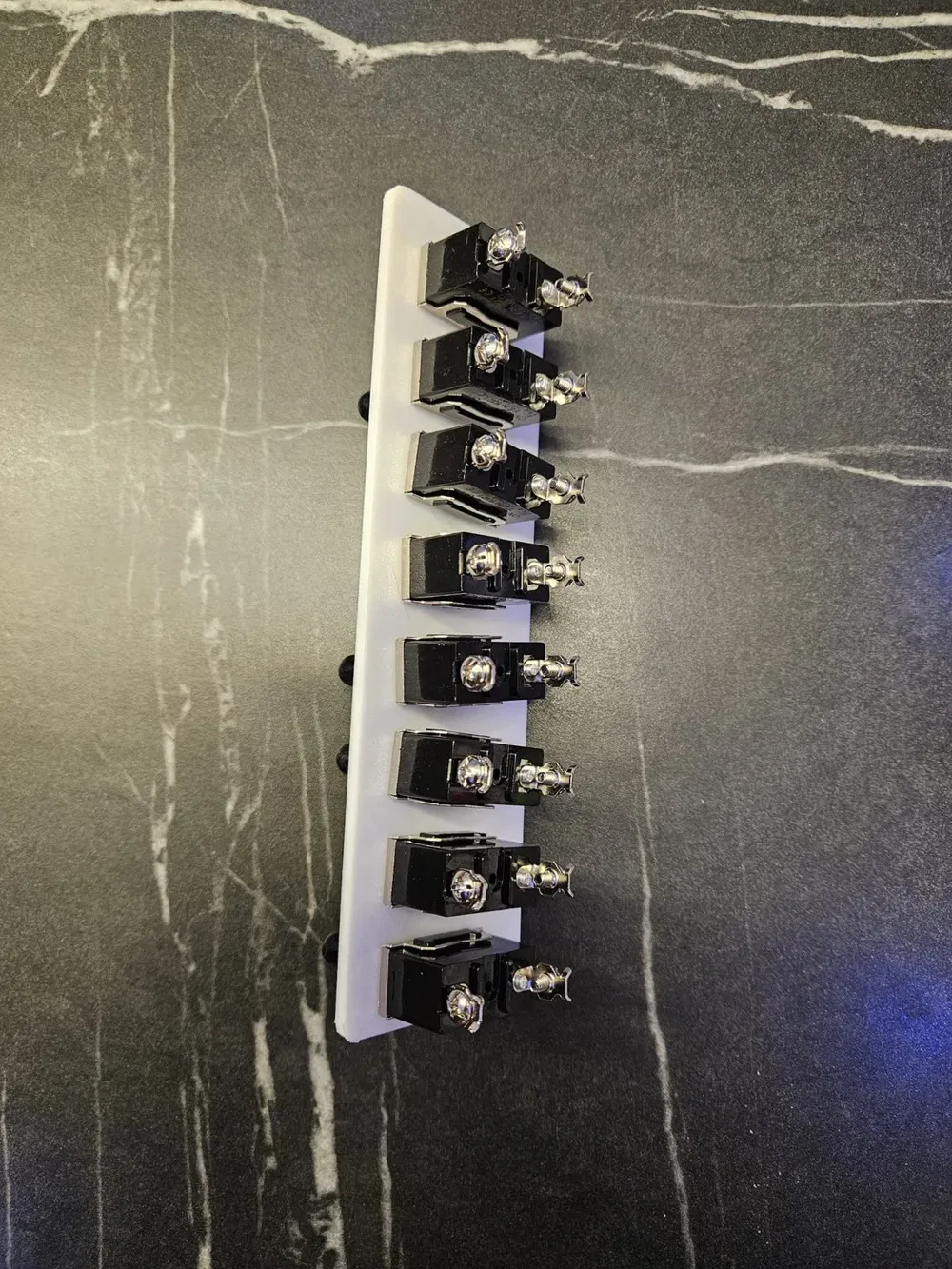Toggle Switches Panel Parametric - Free 3D Print Model - MakerWorld
