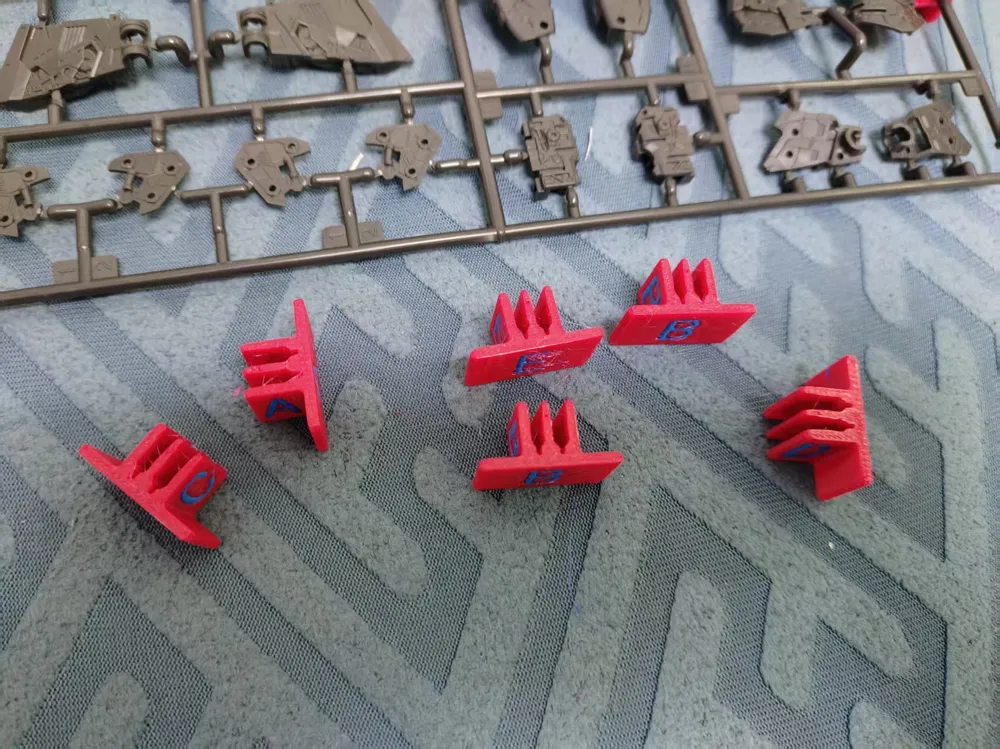 Gundam Model Kit Runner Tags - Free 3D Print Model - MakerWorld