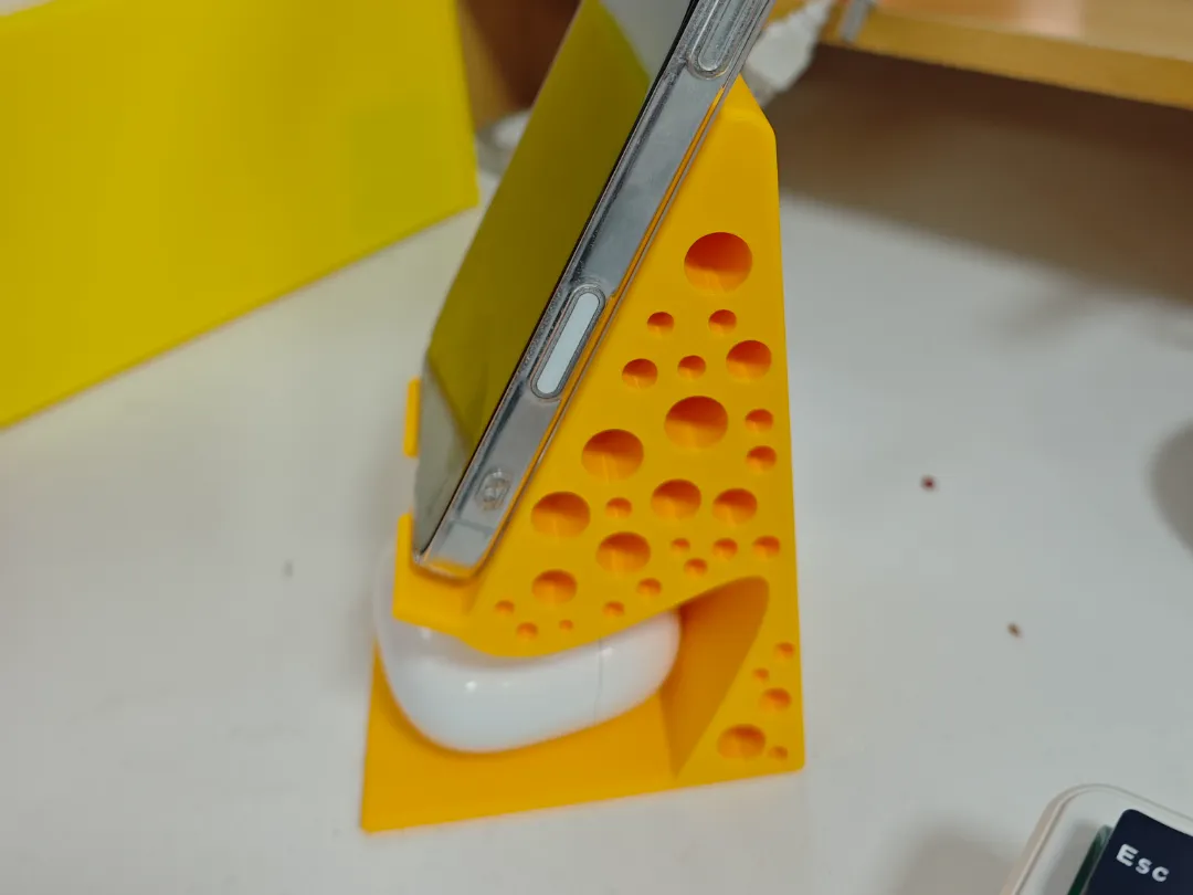 Cheese Corner Phone Stand with Bluetooth Earbud Storage - Free 3D Print ...