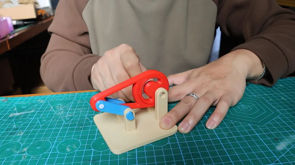 Easy-to-Print Eccentric Cam Mechanical Model by 蒙野骨手 MakerWorld ...